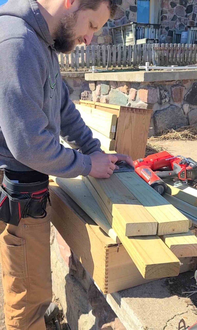 Simple & Cheap DIY Nesting Boxes From Dresser Drawers - Donvey Farms
